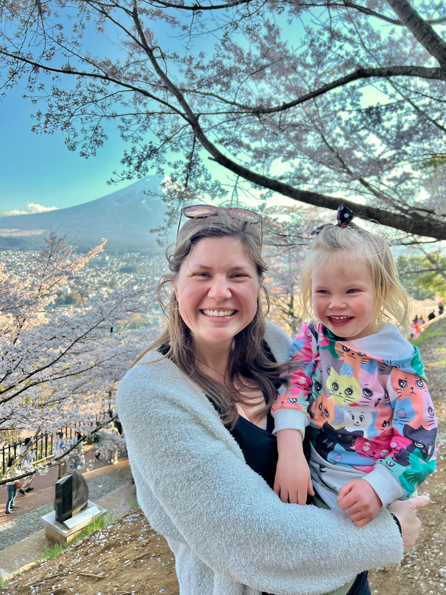 alyssa ellie japan cherry blossoms - RV Everywhere